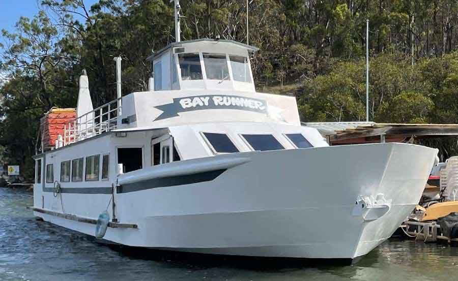 Boat Hire on Bayrunner