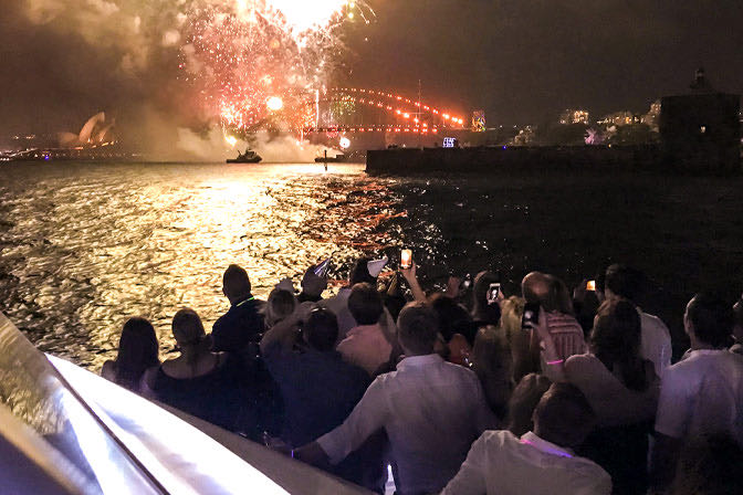 How to Plan a Boat Party on NYE | Any Boat - Blog